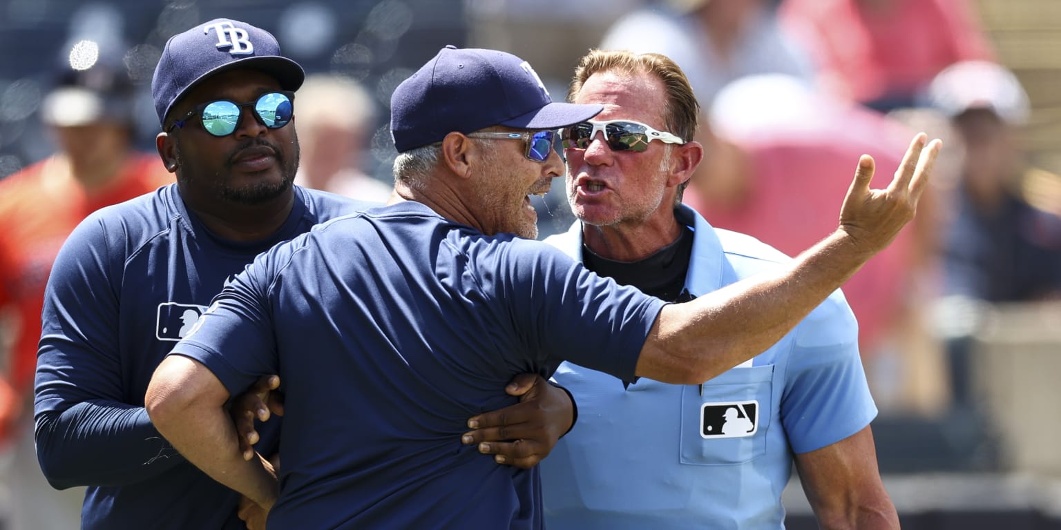 Kevin Cash ejected after arguing challenge call