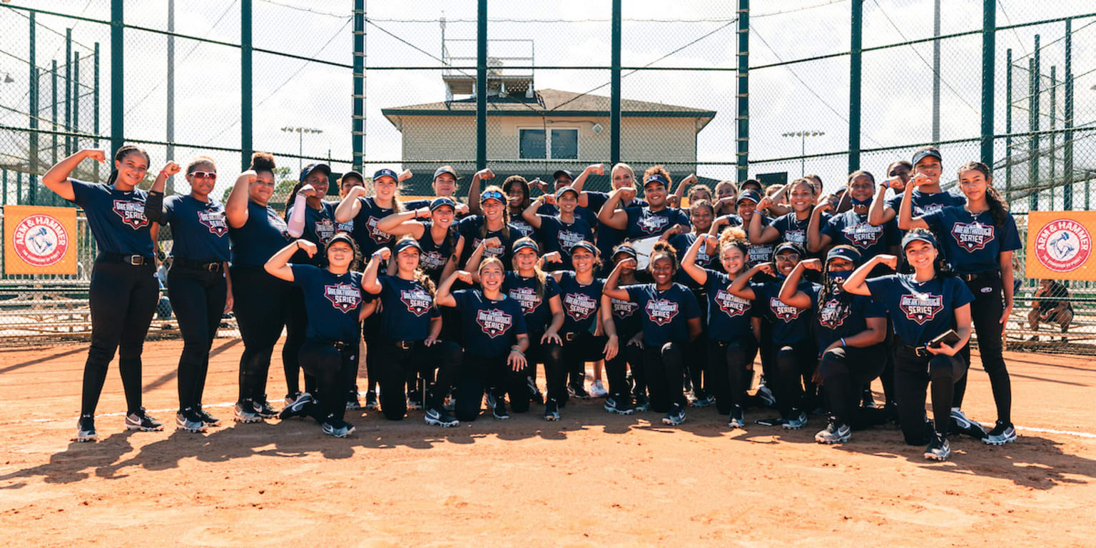 NCAA softball stars coach at Breakthrough Series