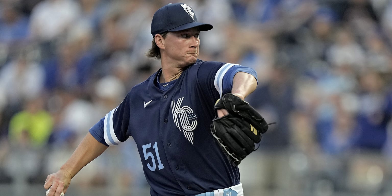 Brady Singer hurt by home run ball against Braves