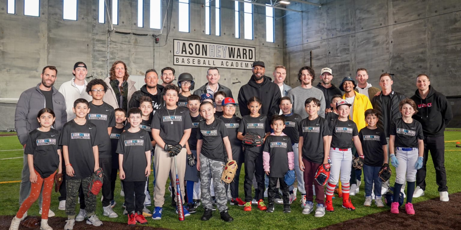 Jason Heyward and Dodgers teammates surprise kids at baseball academy