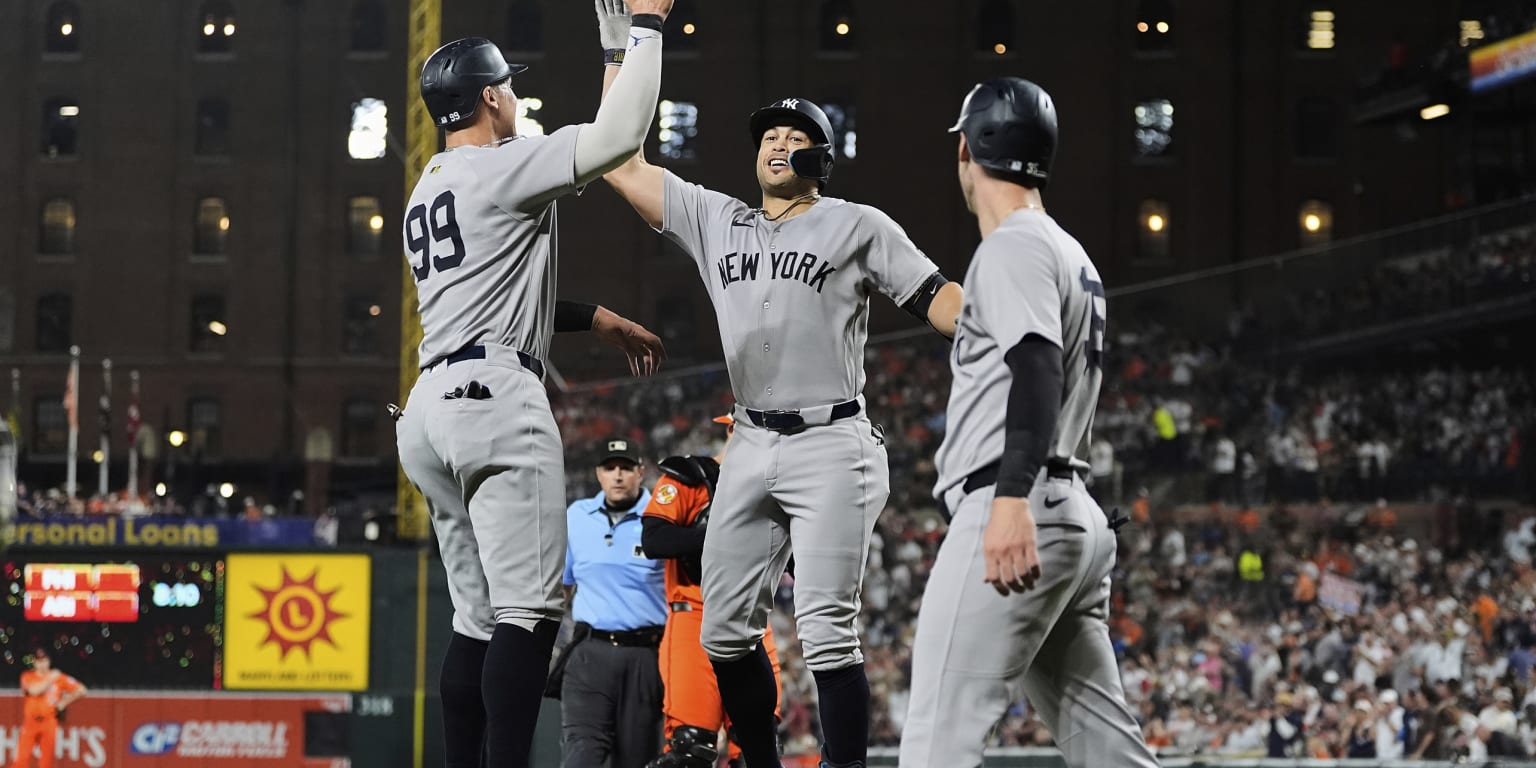 Giancarlo Stanton, Aaron Judge homer as Yankees gain ground in East