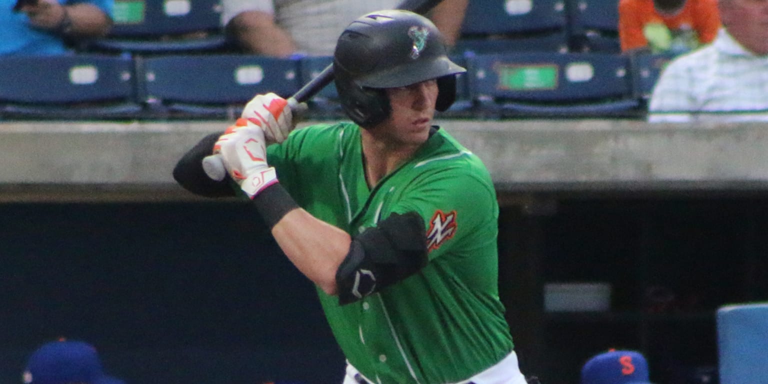 Jordan Westburg goes 5-for-5 with a home run