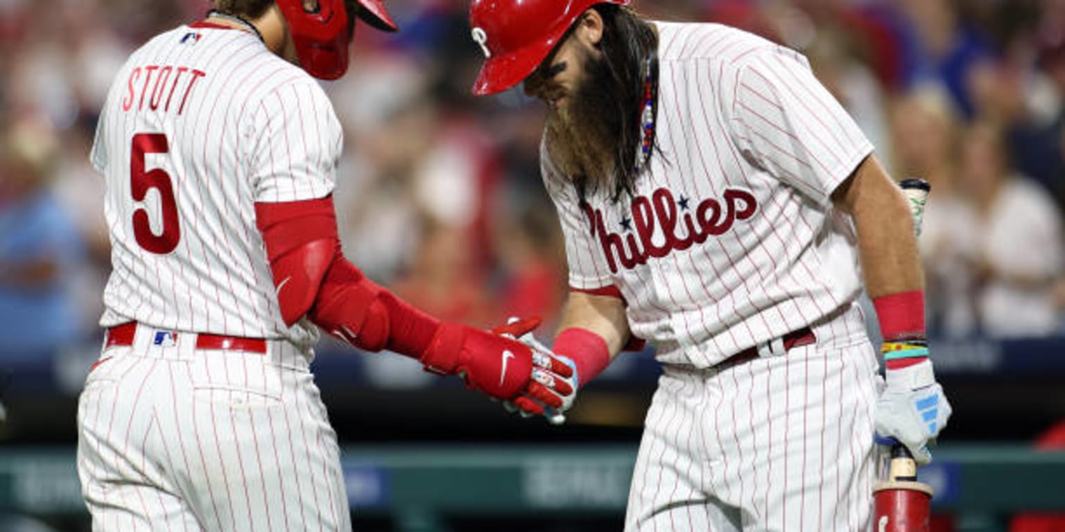 Filis alcanzan, pero vuelven a caer en extras vs. Bravos