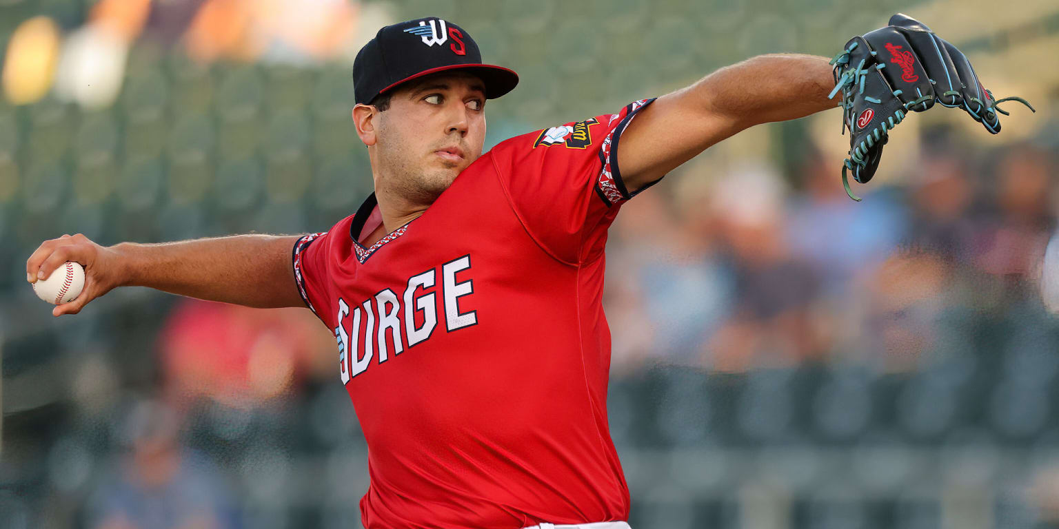 Matt Canterino introduces Twins' clubhouse to Catan board game