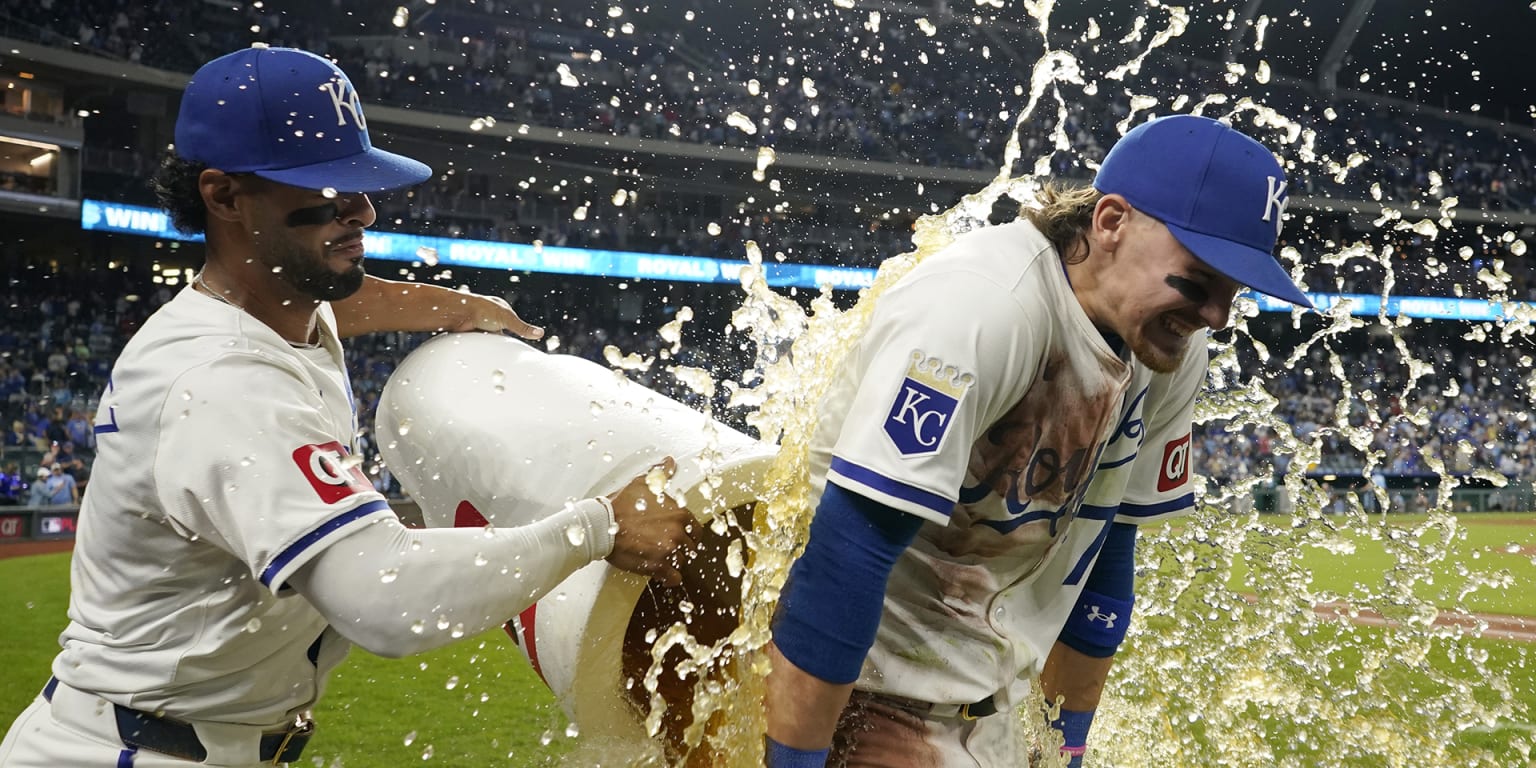 Kyle Isbel, Bobby Witt Jr. aid Royals' comeback win vs. Twins