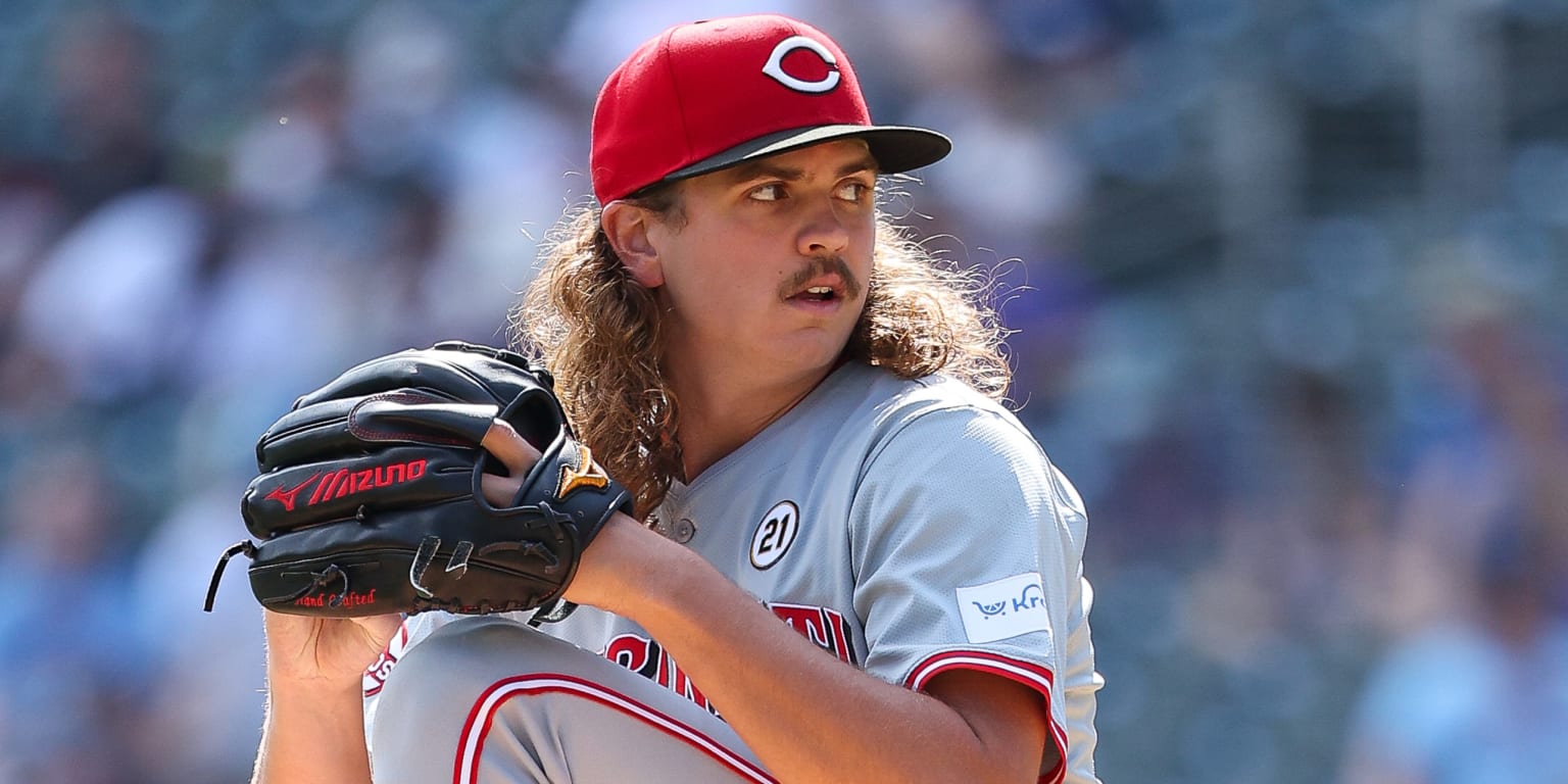 Rhett Lowder strains oblique in injury rehab