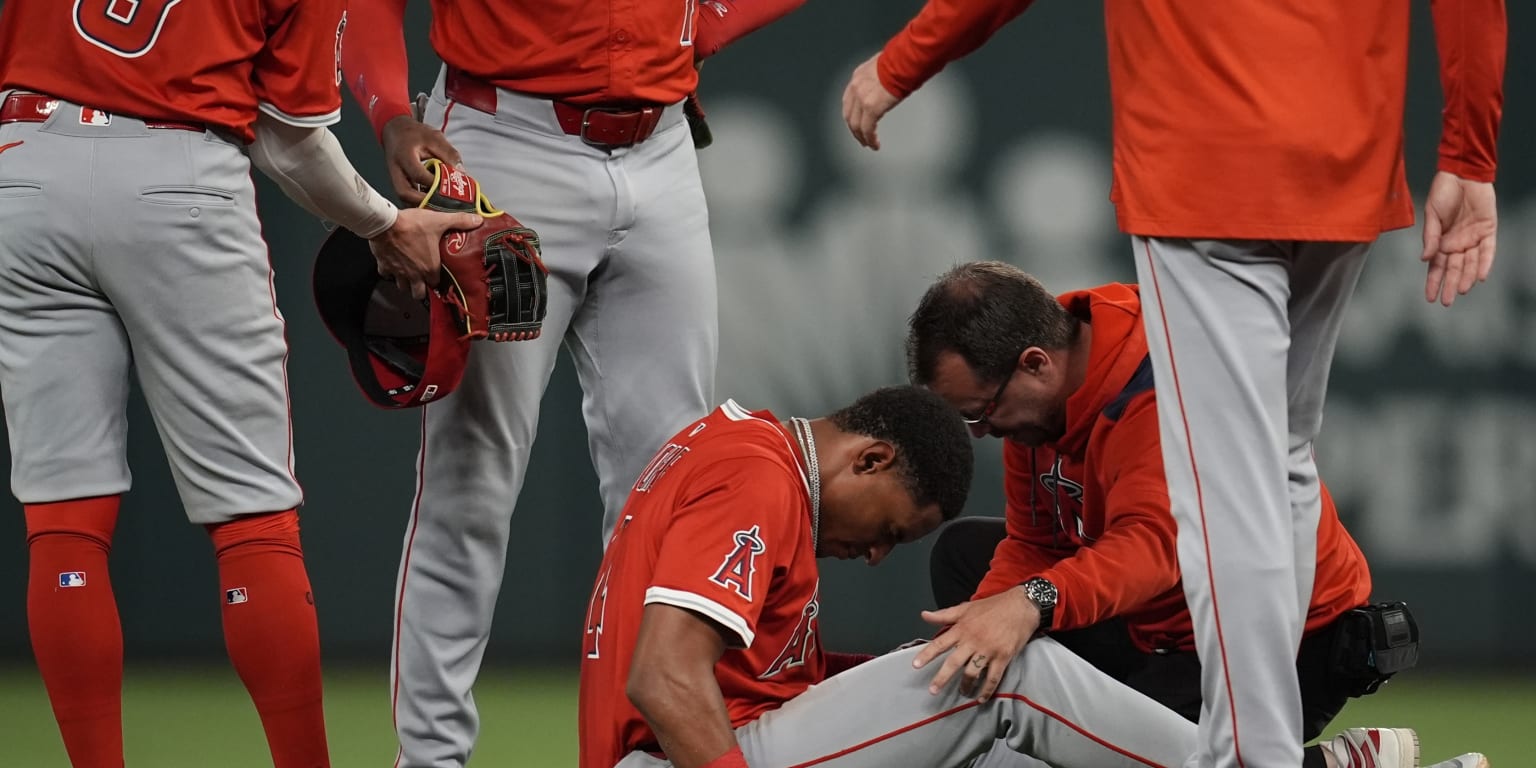 Christian Moore placed on IL, Chad Stevens recalled