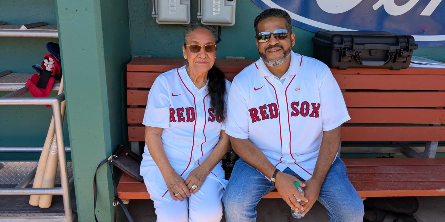 Luis Tiant honored by Red Sox at JetBlue Park