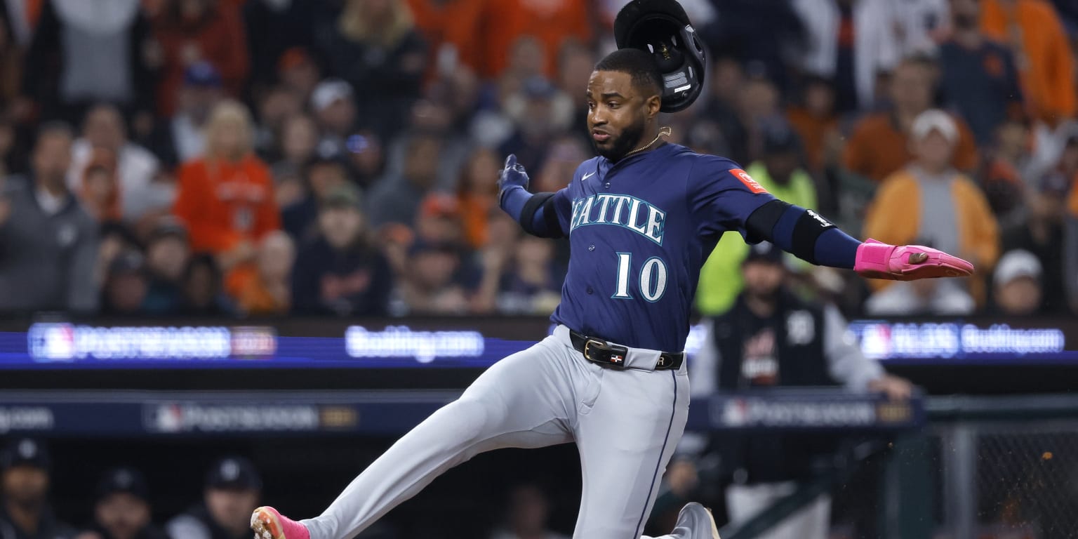 Victor Robles impacts ALDS for Mariners with speed