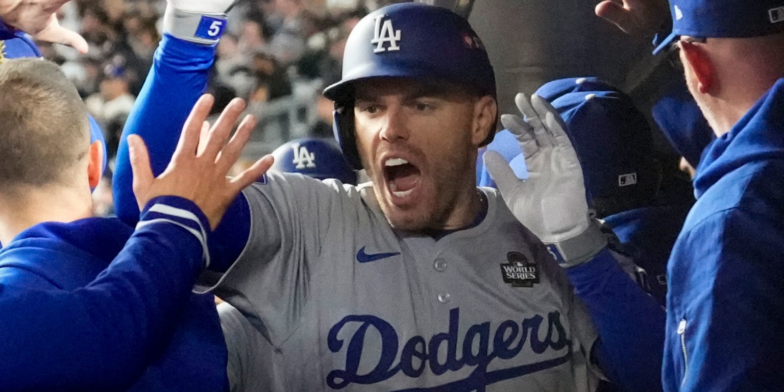 Otro HR de Freeman y un brillante Buehler ponen a Dodgers a un triunfo del título