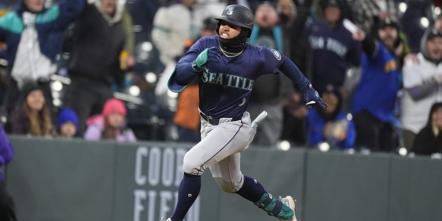 Jonatan Clase taking advantage of opportunity with Mariners