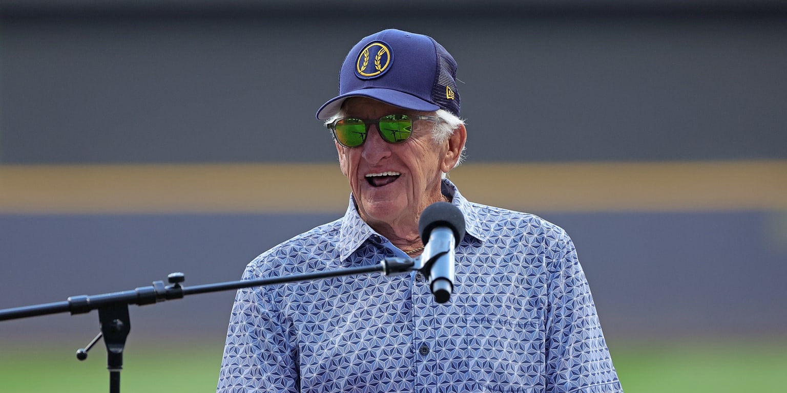 Brewers to celebrate Bob Uecker at American Family Field