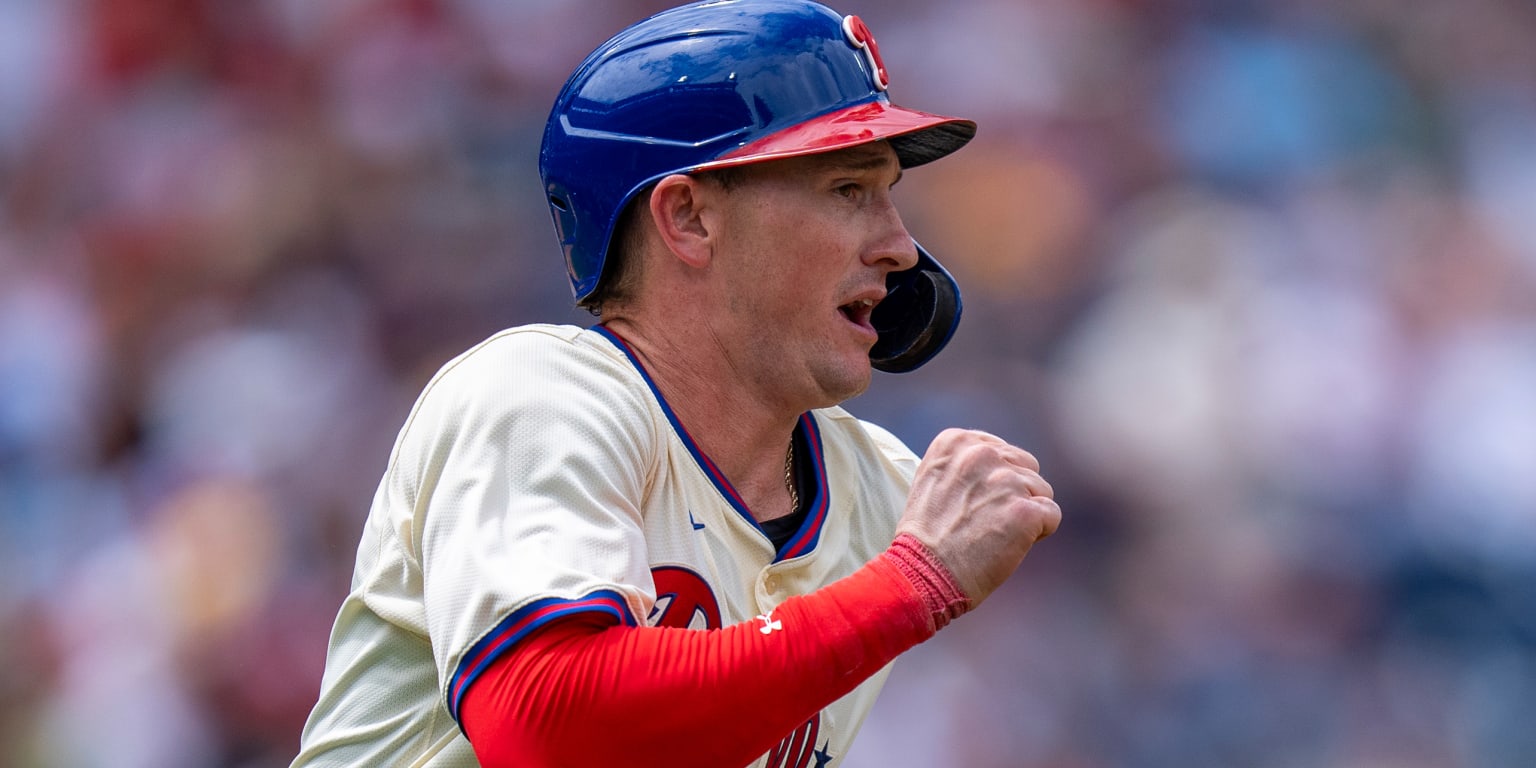 Austin Hays non-tendered by Phillies, becomes a free agent