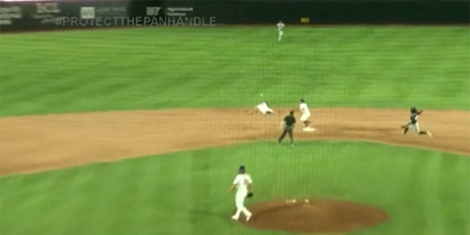 Unbelievable double play turned in Minor League playoffs by Camden Duzenack