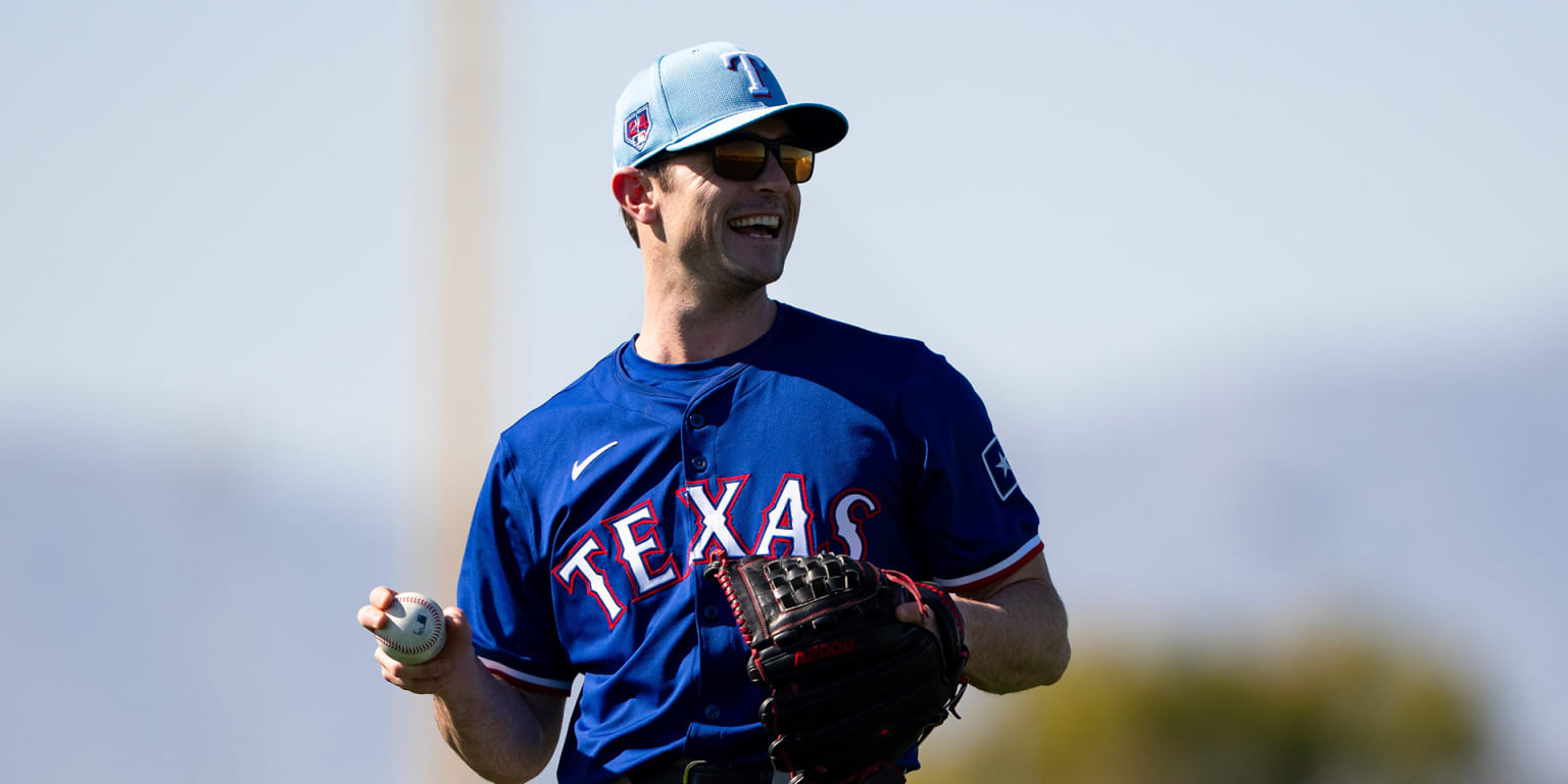 David Robertson joins Rangers bullpen