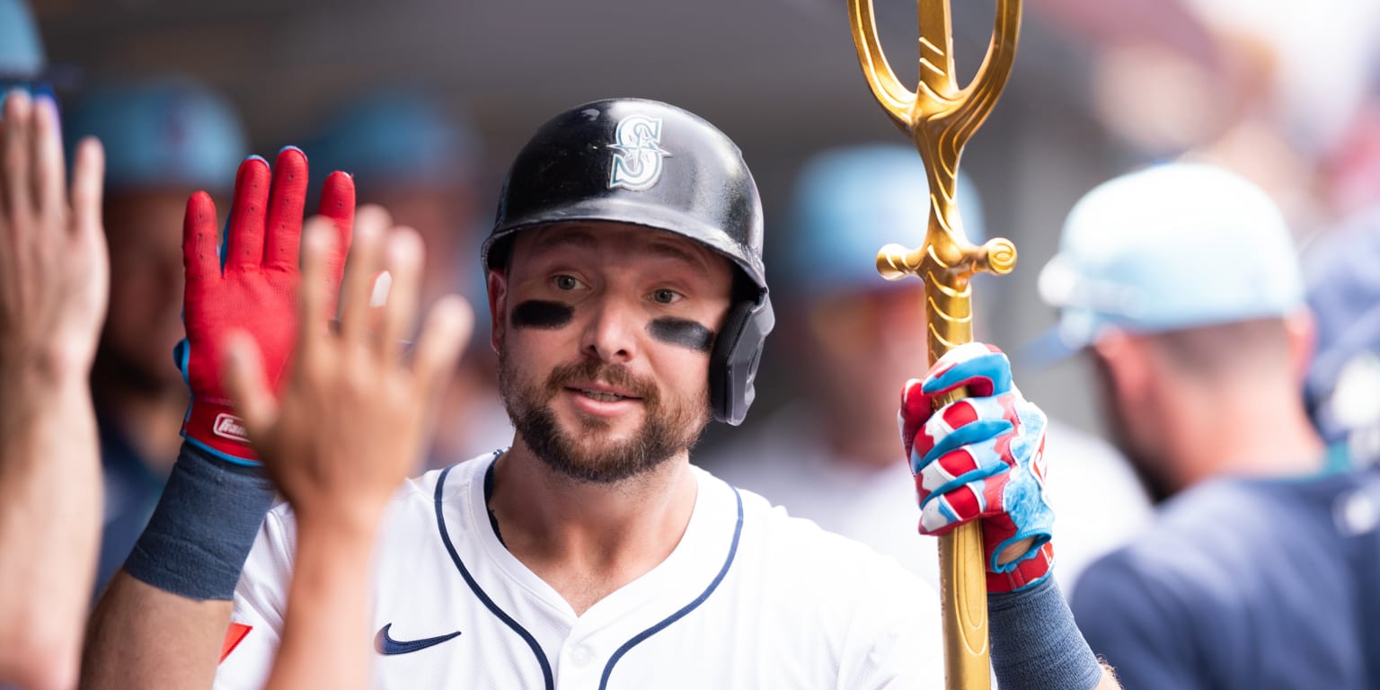 Cal Raleigh discusses breakout season, MVP race with Aaron Judge