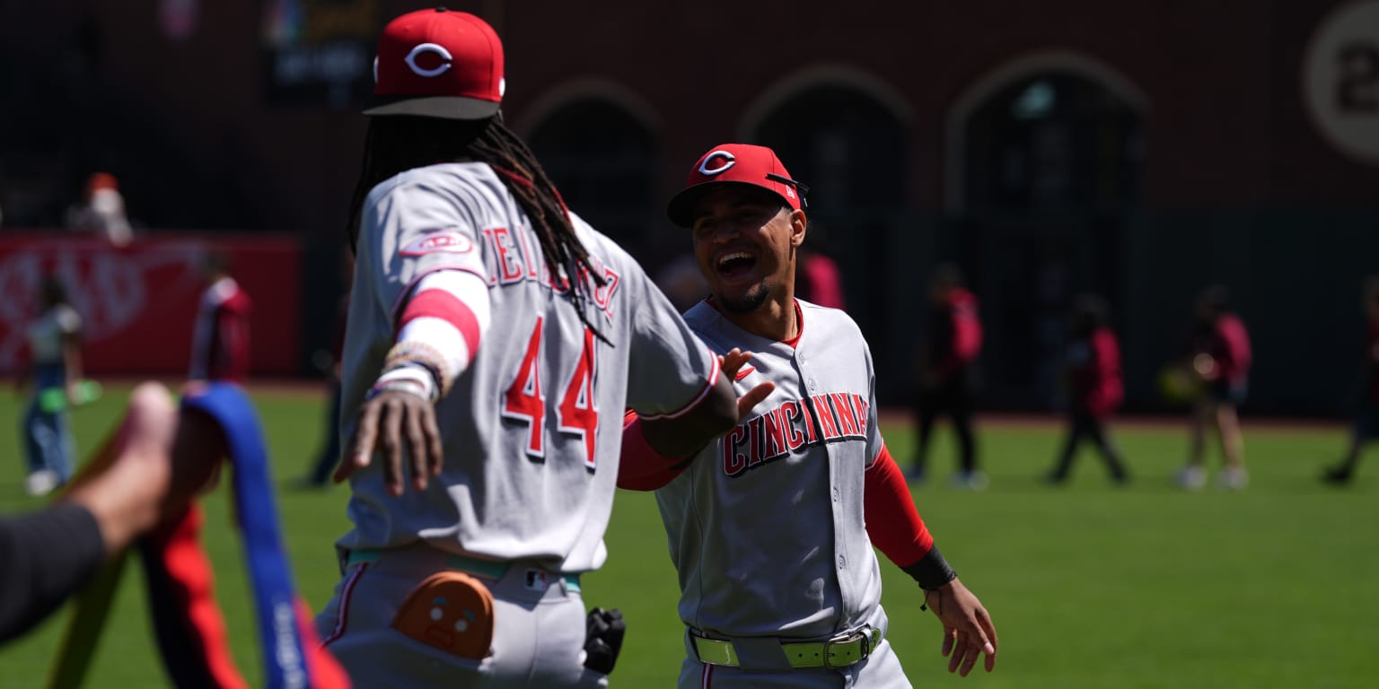 Reds walked off in series finale, but win series vs. Giants
