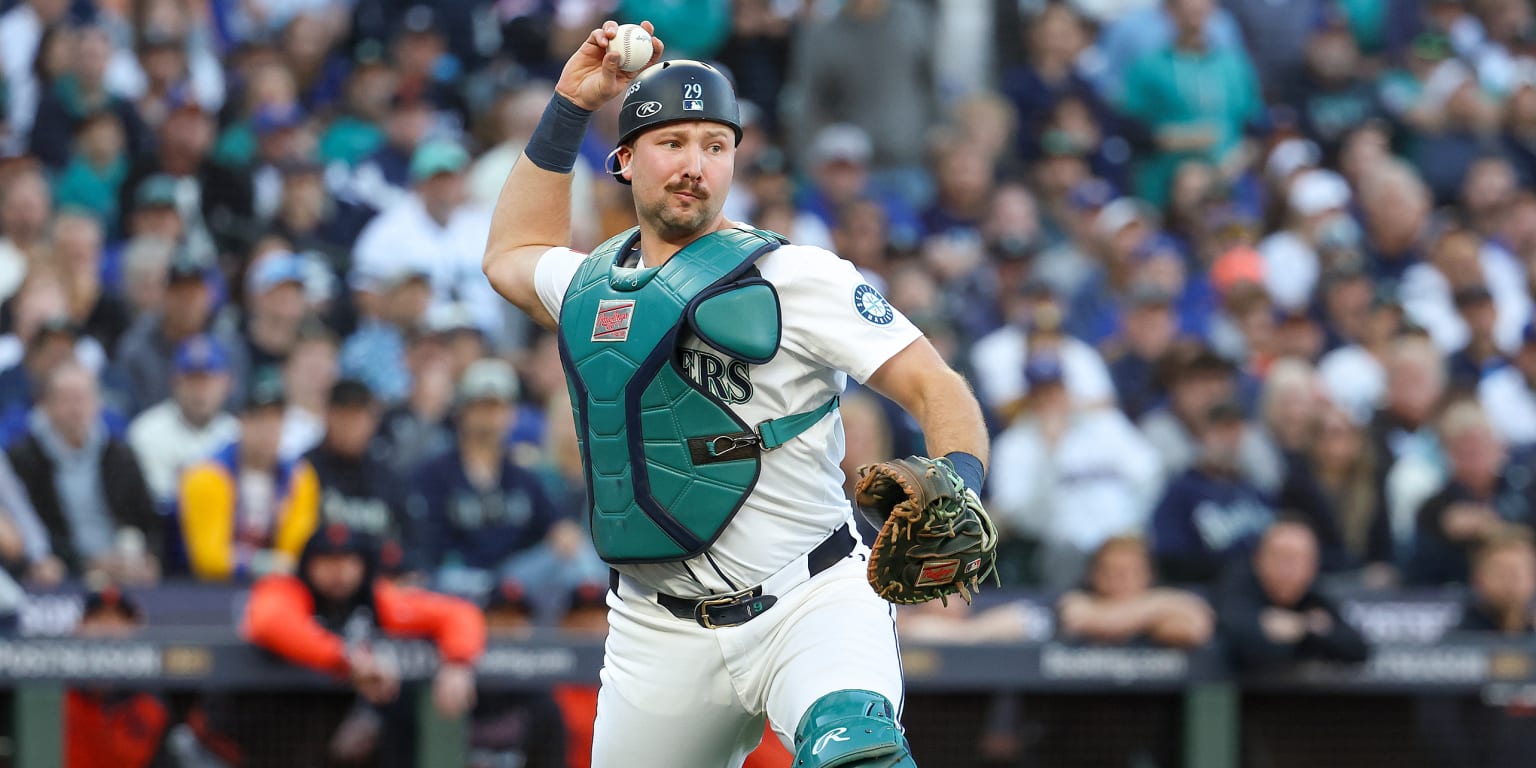 Cal Raleigh Playoff Catch: How One Knee Changed the Game | Mariners ...