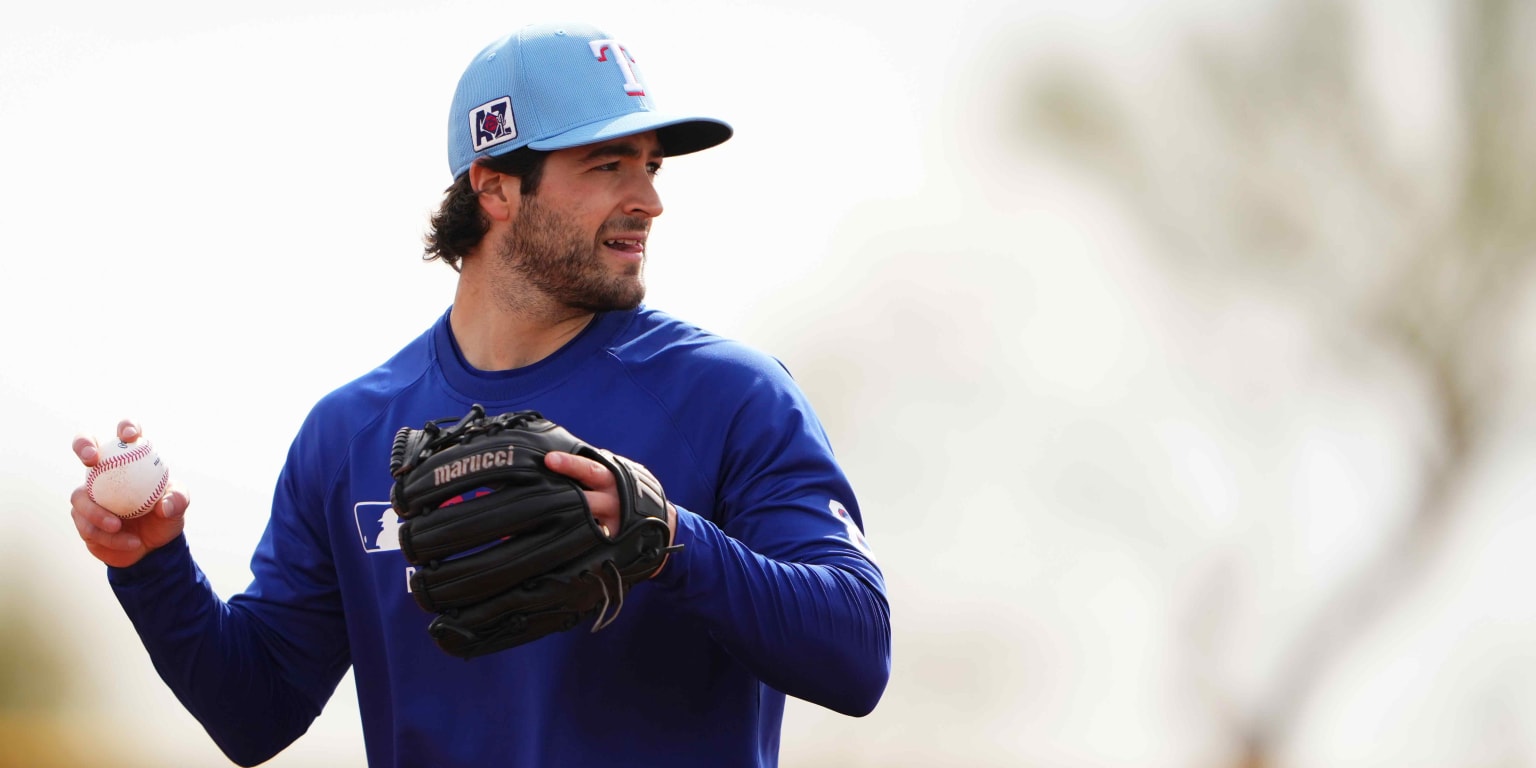 Josh Smith wants to win Gold Glove for Rangers in 2025