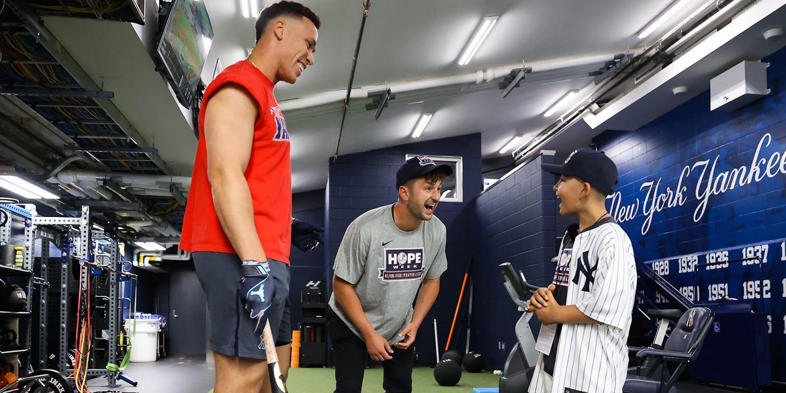 Yankees honor Jacob Cohan, Zachery Dereniowski for HOPE Week