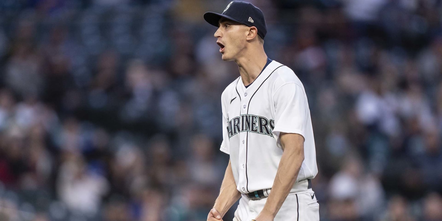 George Kirby tosses sixth straight quality start in win over Texas