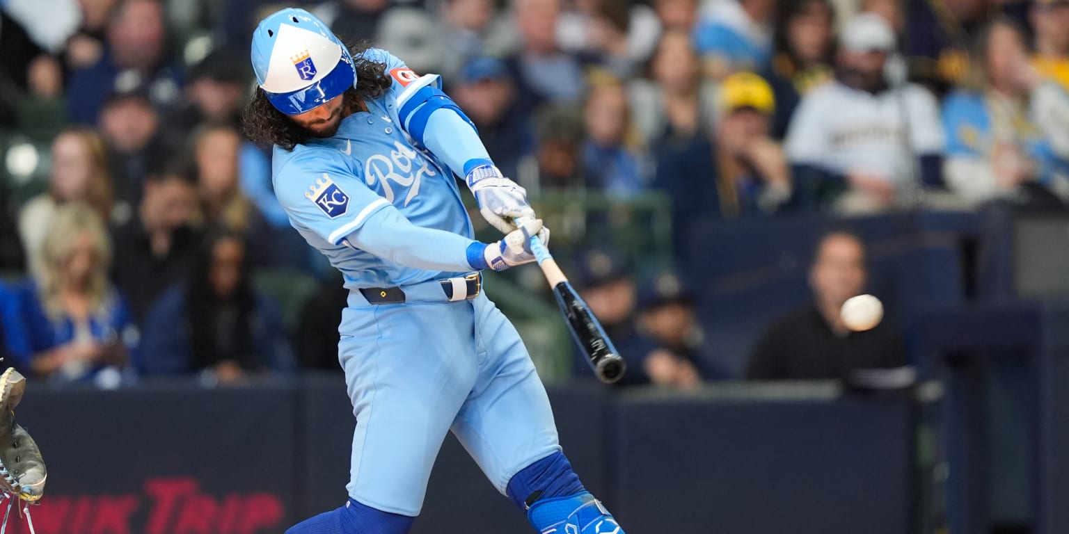 Jonathan India records three hits the day after being hit by pitch on head