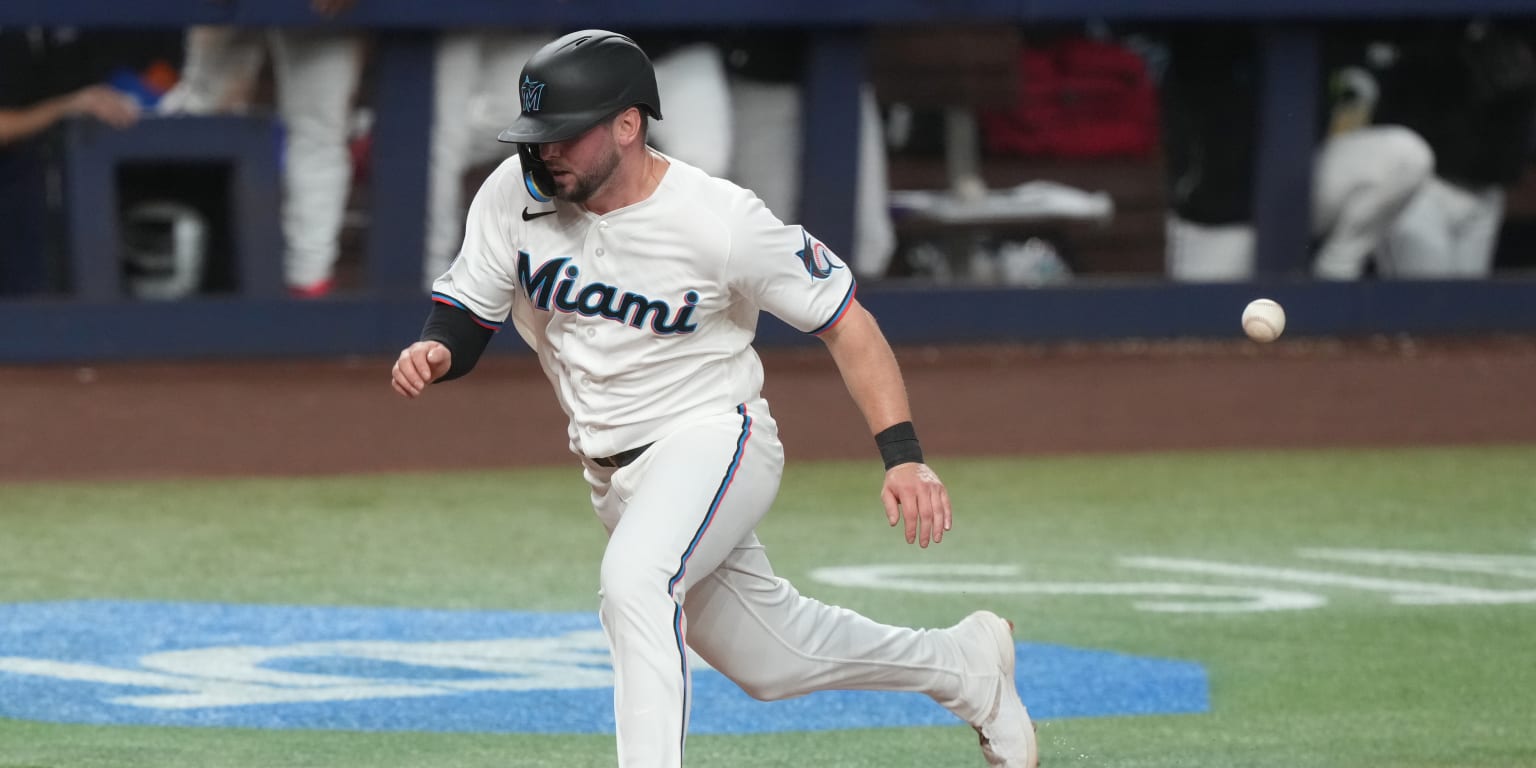 Liam Hicks racking up RBIs as he leads Marlins past White Sox