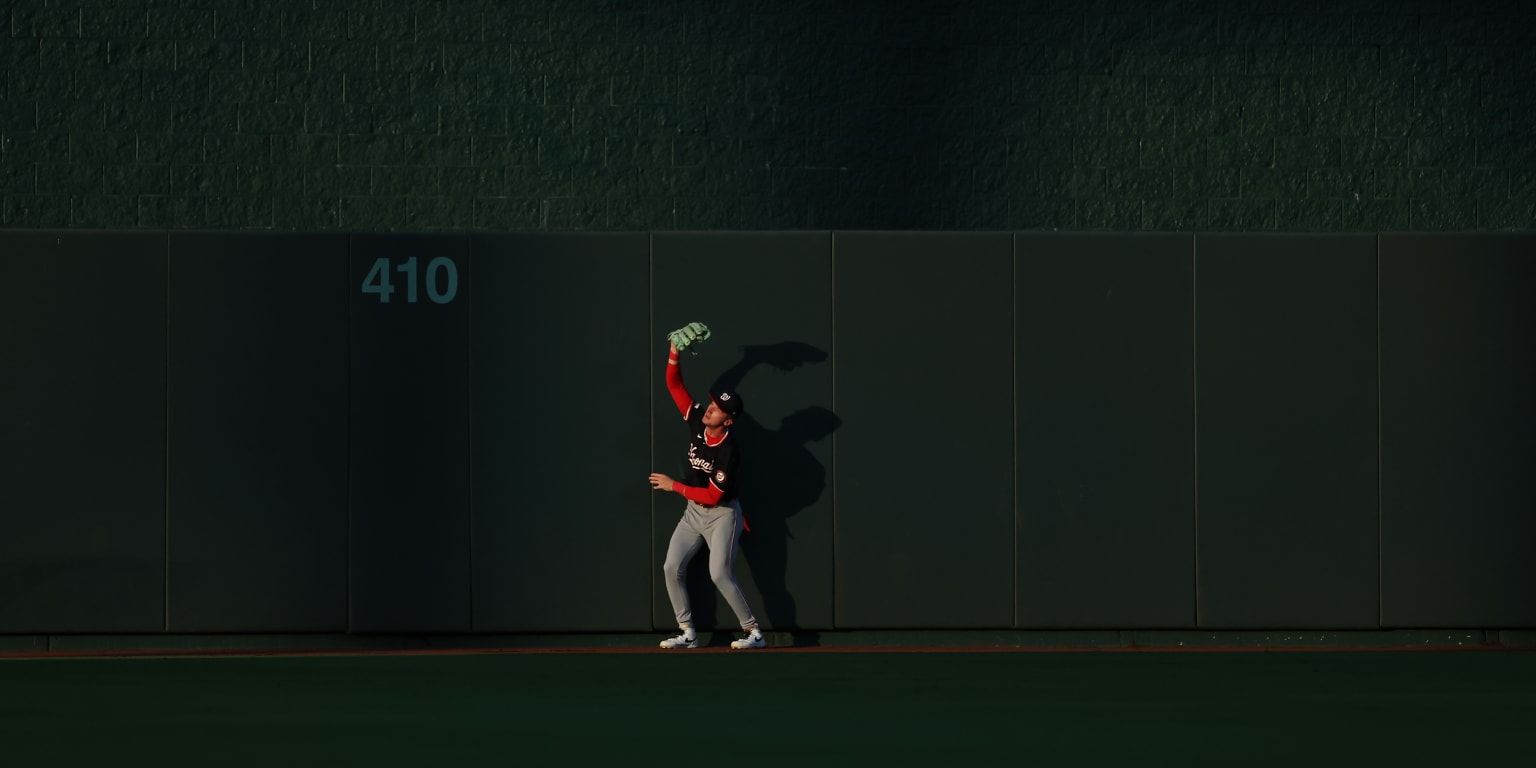 Robert Hassell III robs home run, makes diving catch vs. Royals