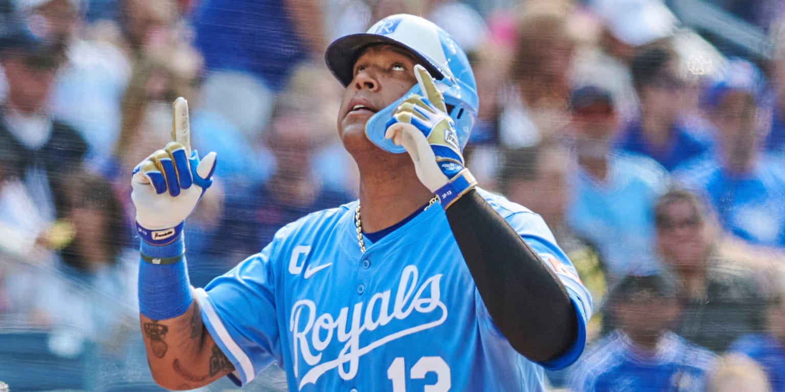 Salvador Perez hits 20th home run of season