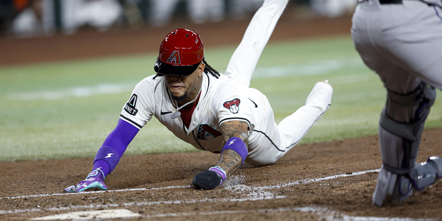 Diamondbacks score 14 runs in third inning on Opening Day