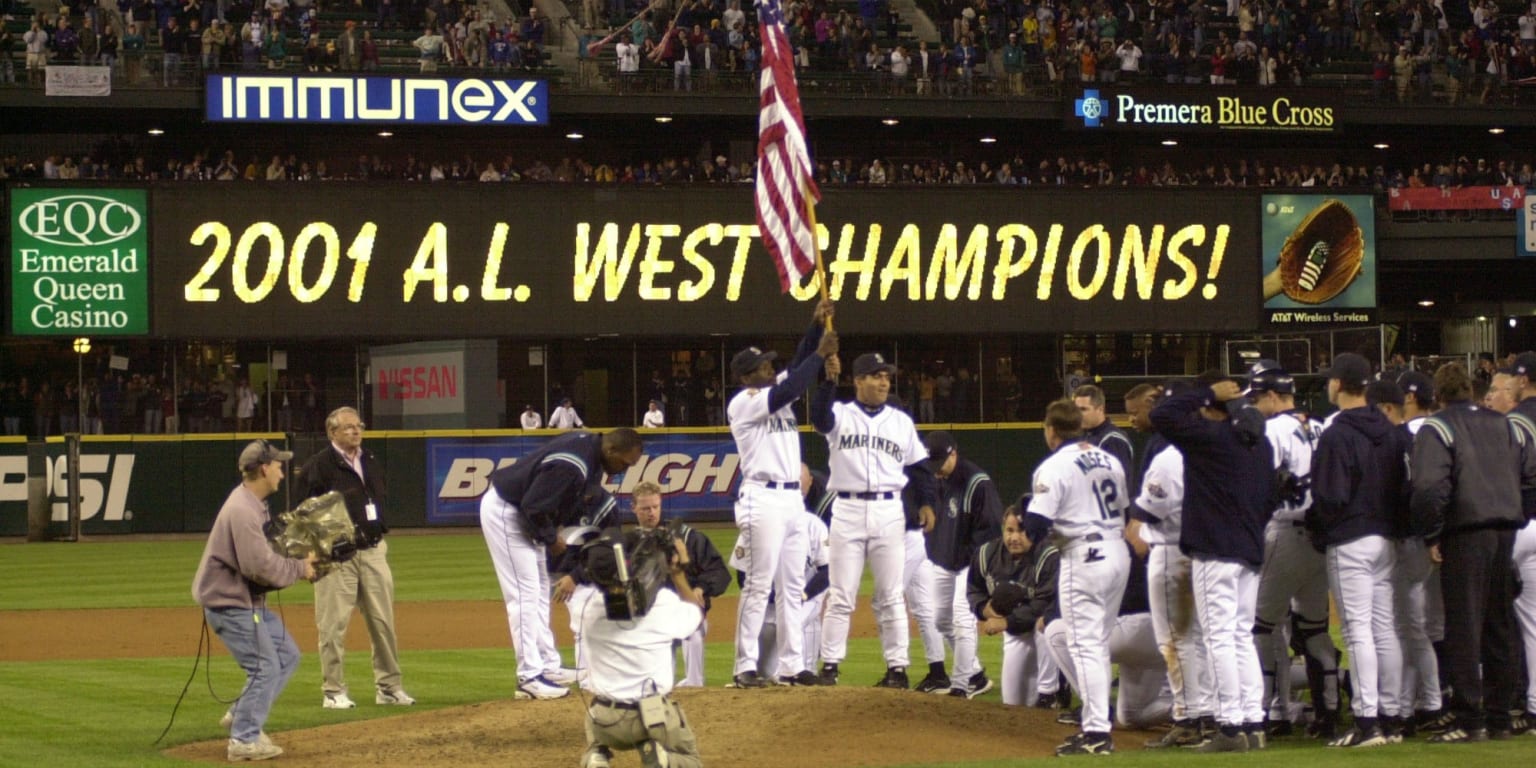 Mariners to pay Tribute to 2001 team with statue at T-Mobile Park