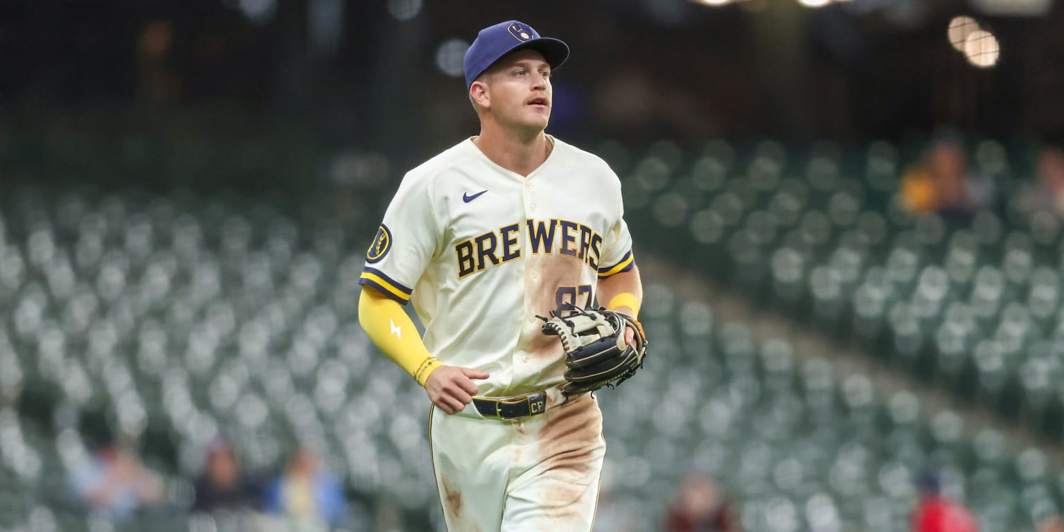 Cooper Pratt, Brewers finalize eight-year deal