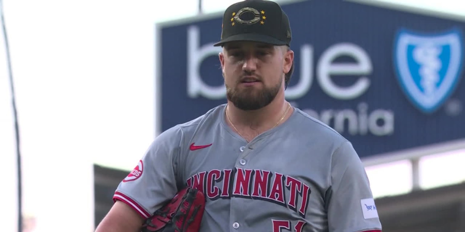 Ashcraft se complicó y la ofensiva de los Rojos fue silenciada en L.A.