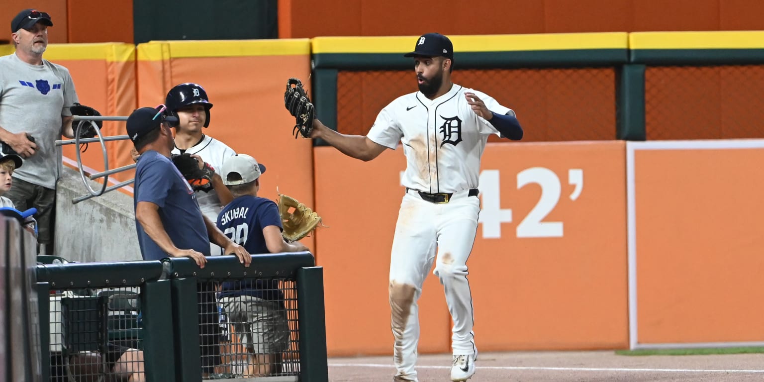 Riley Greene makes great catch in Tigers' win against Rockies