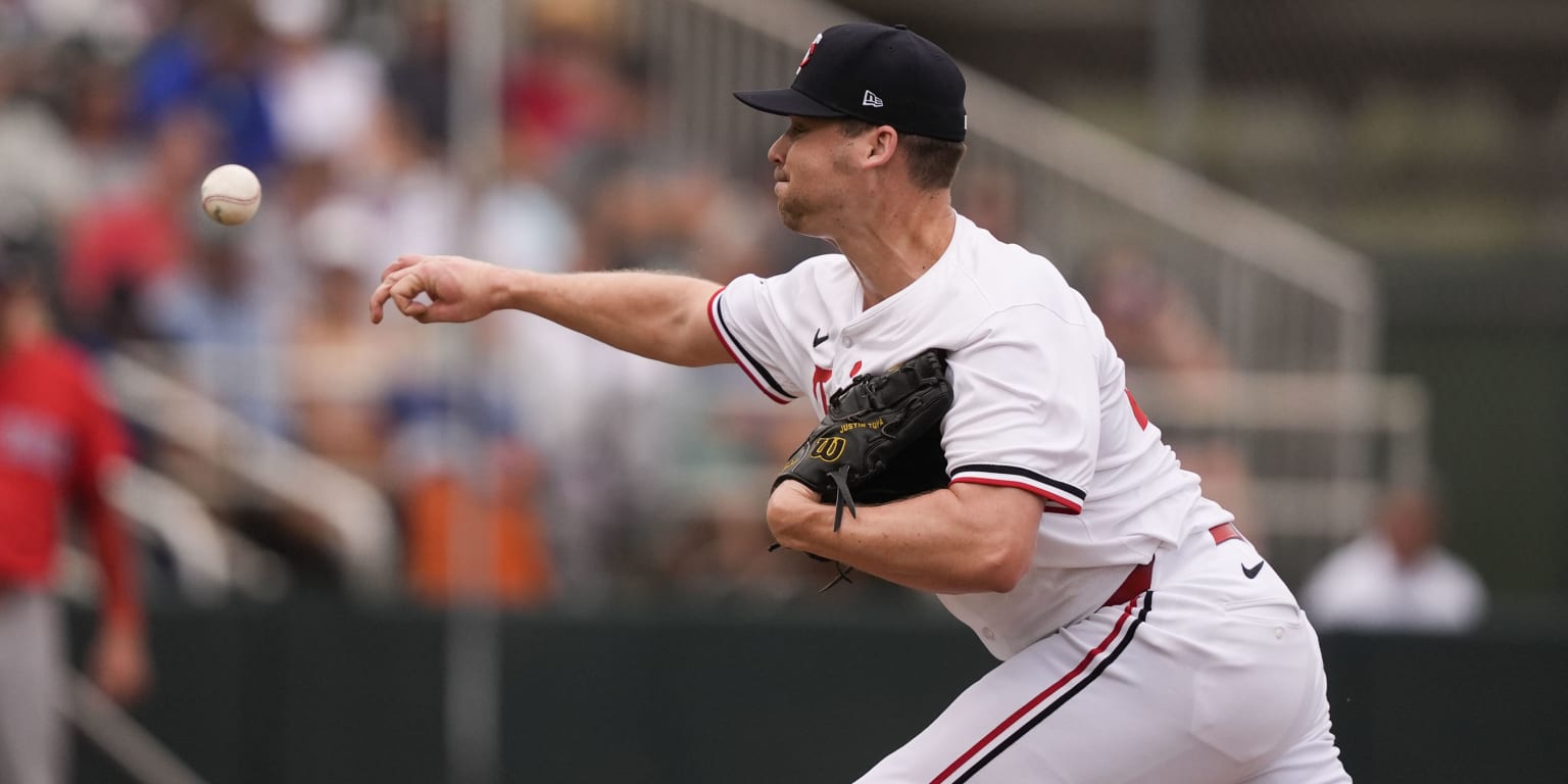 Justin Topa has knee injury setback for Twins