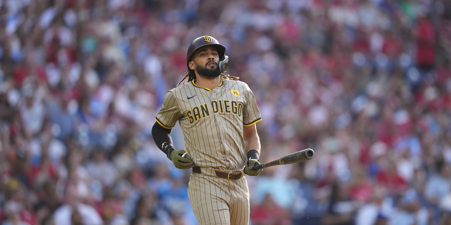 Padres lose eighth straight road game to Phillies