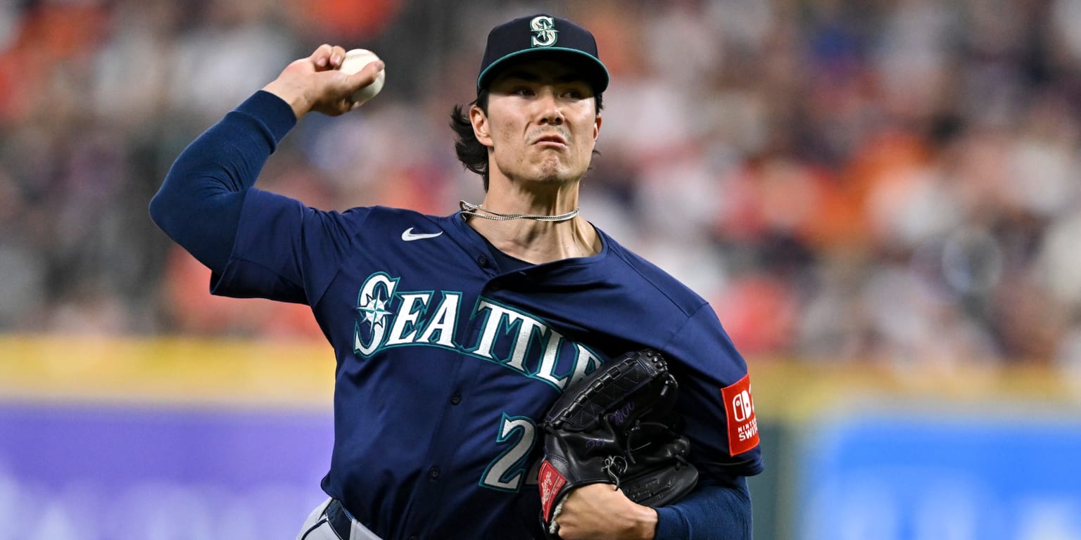 Bryan Woo exits Mariners' game with pectoral tightness
