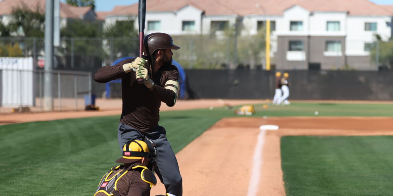 Padres set goal to slug more in 2026