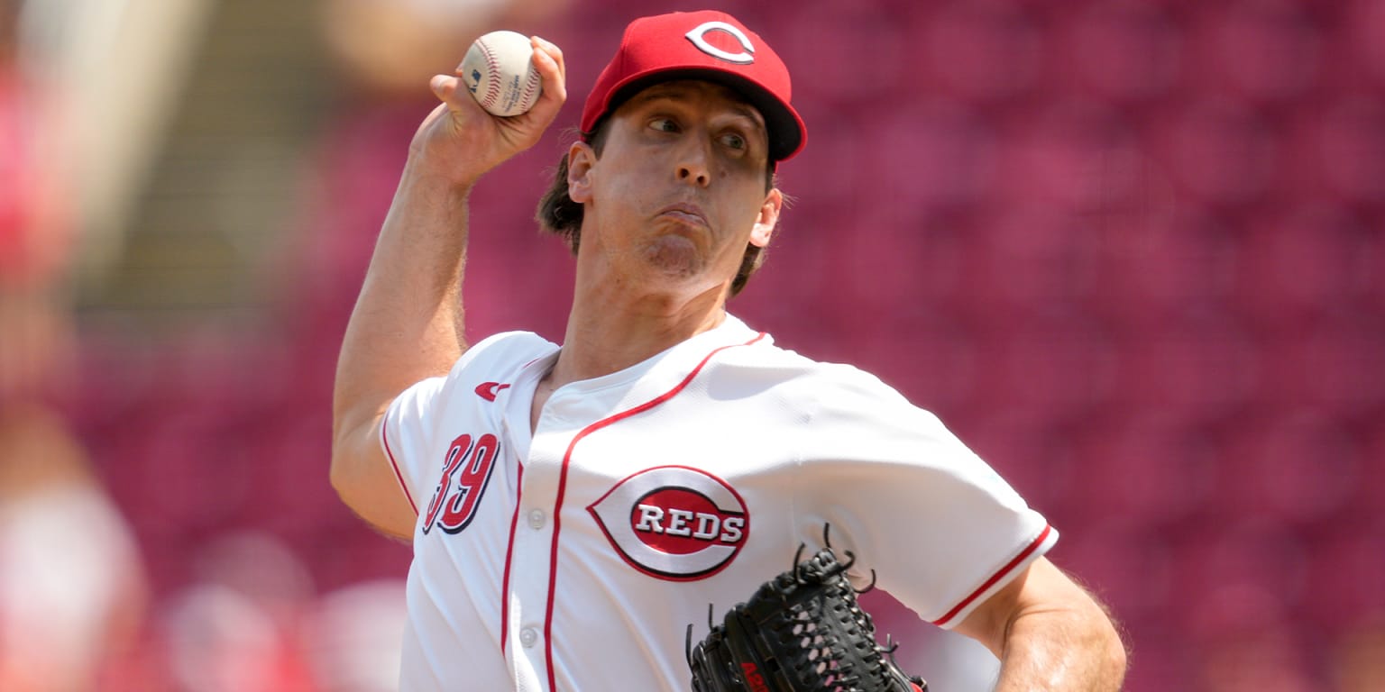 Luis García, Lucas Sims traded to Red Sox