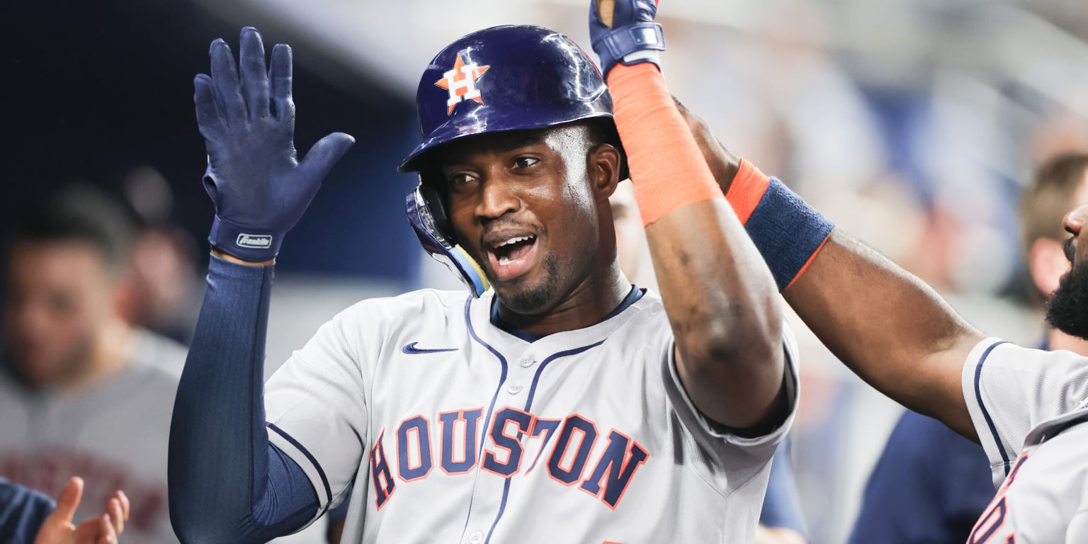 Astros score five in fourth inning to win vs. Marlins
