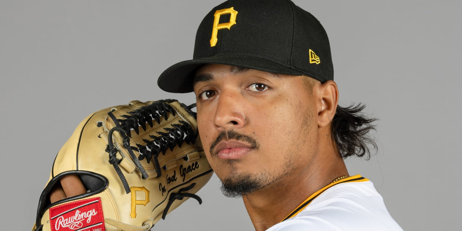 Johan Oviedo throws side session at PNC Park