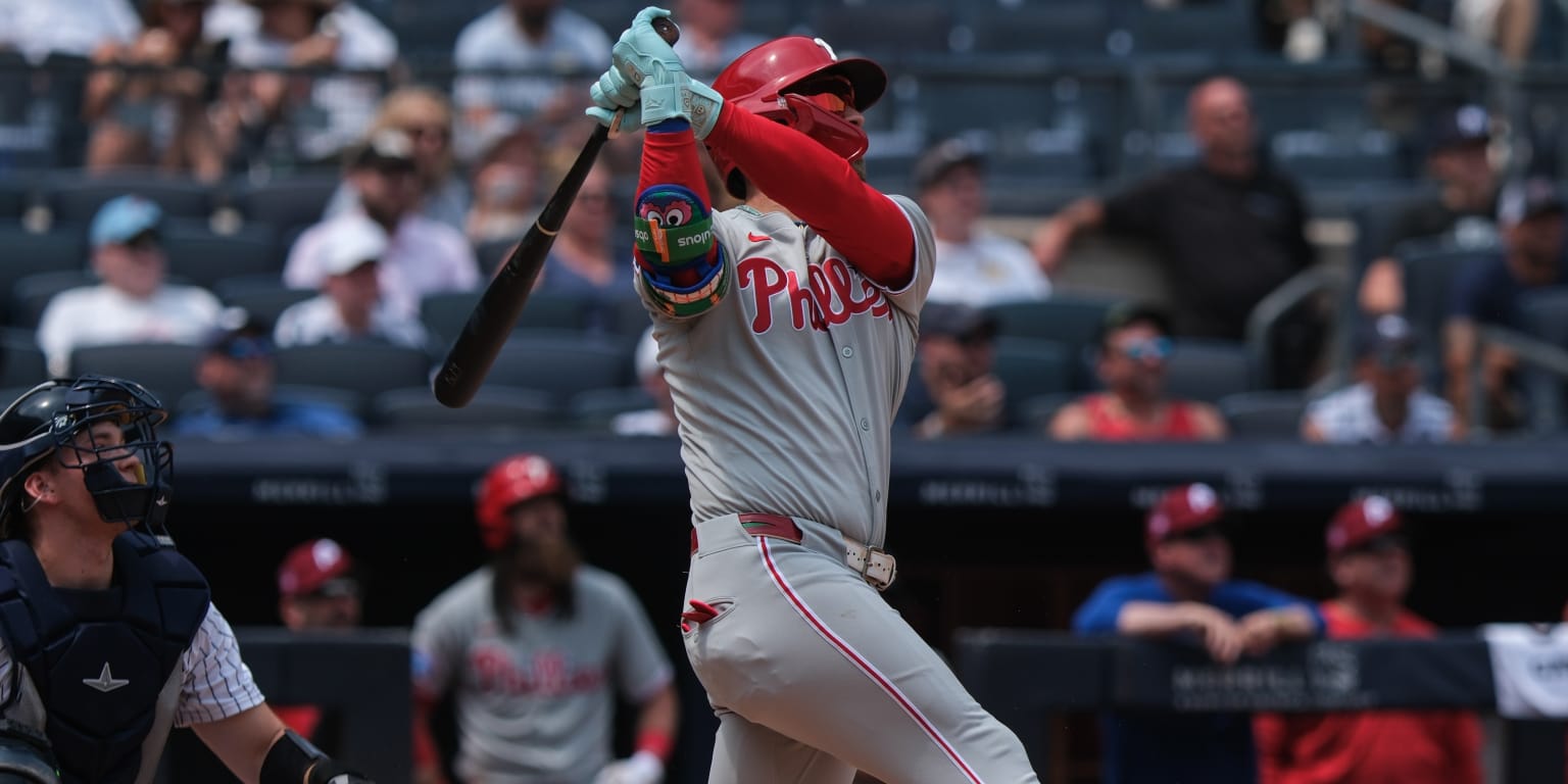 Bryce Harper hits 15th homer as Phillies beat Yankees