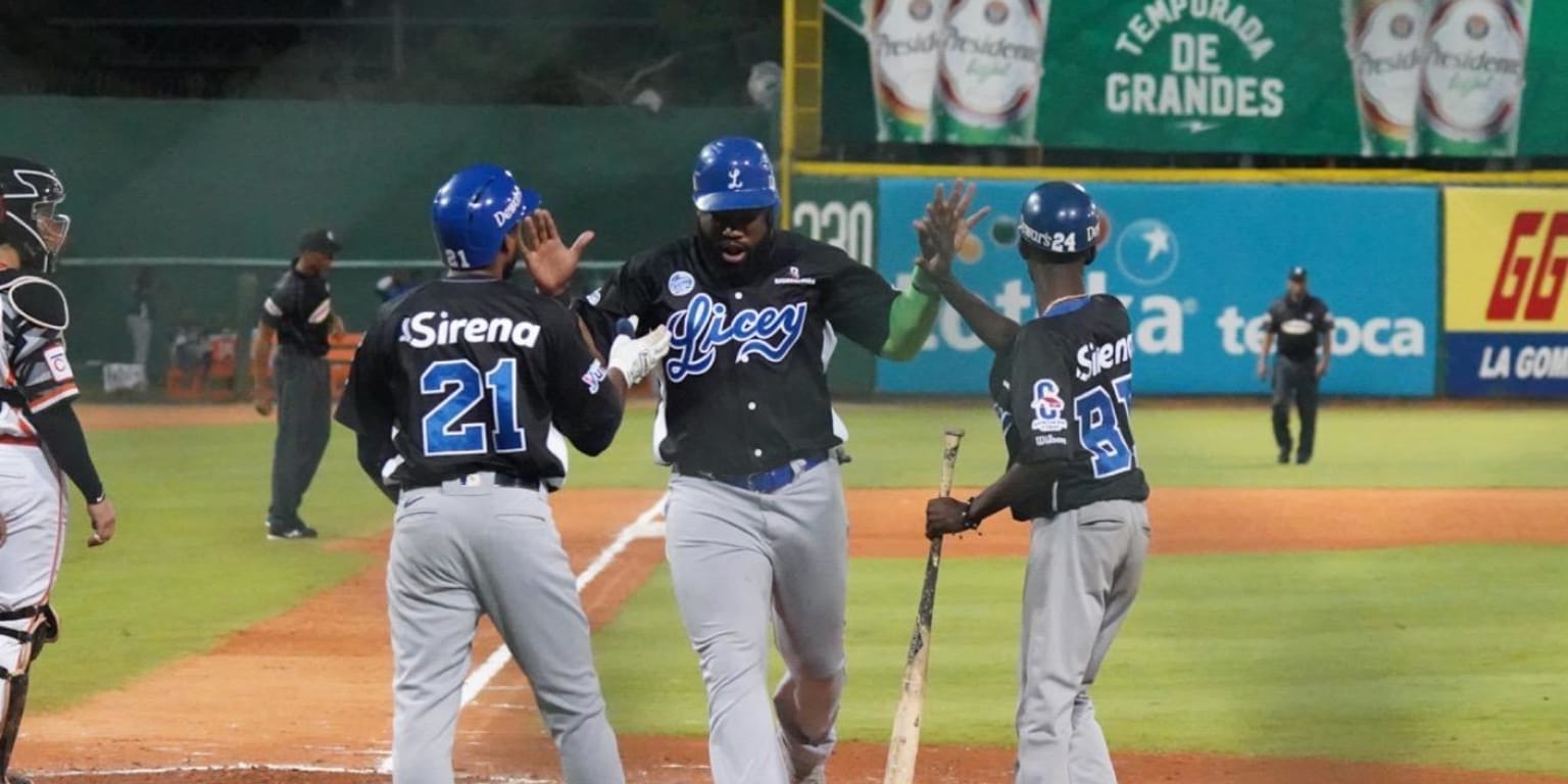 Standing Baseball Republica Dominicana at Louise Mcmakin blog