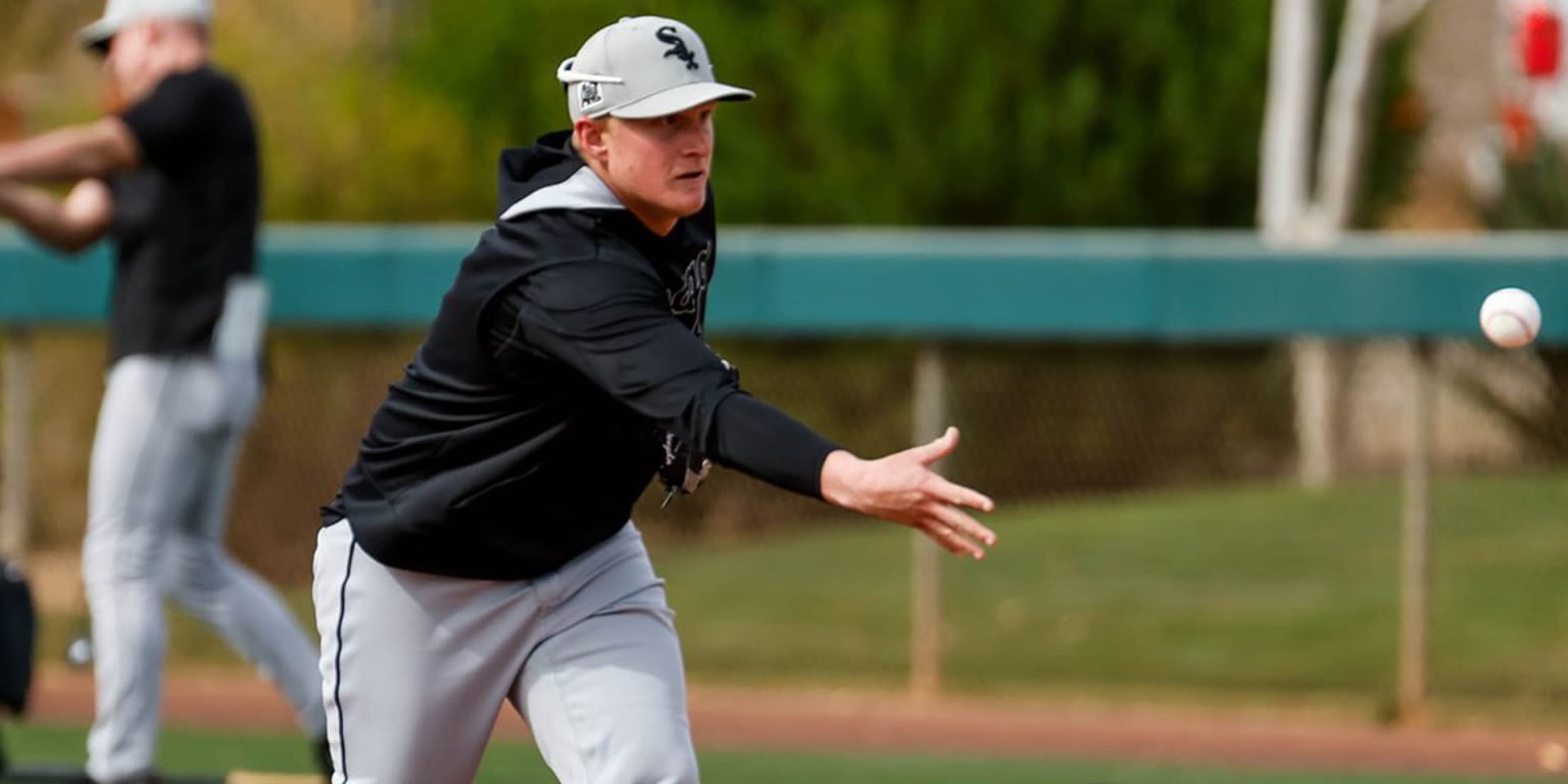 Andrew Vaughn settles into White Sox Spring Training