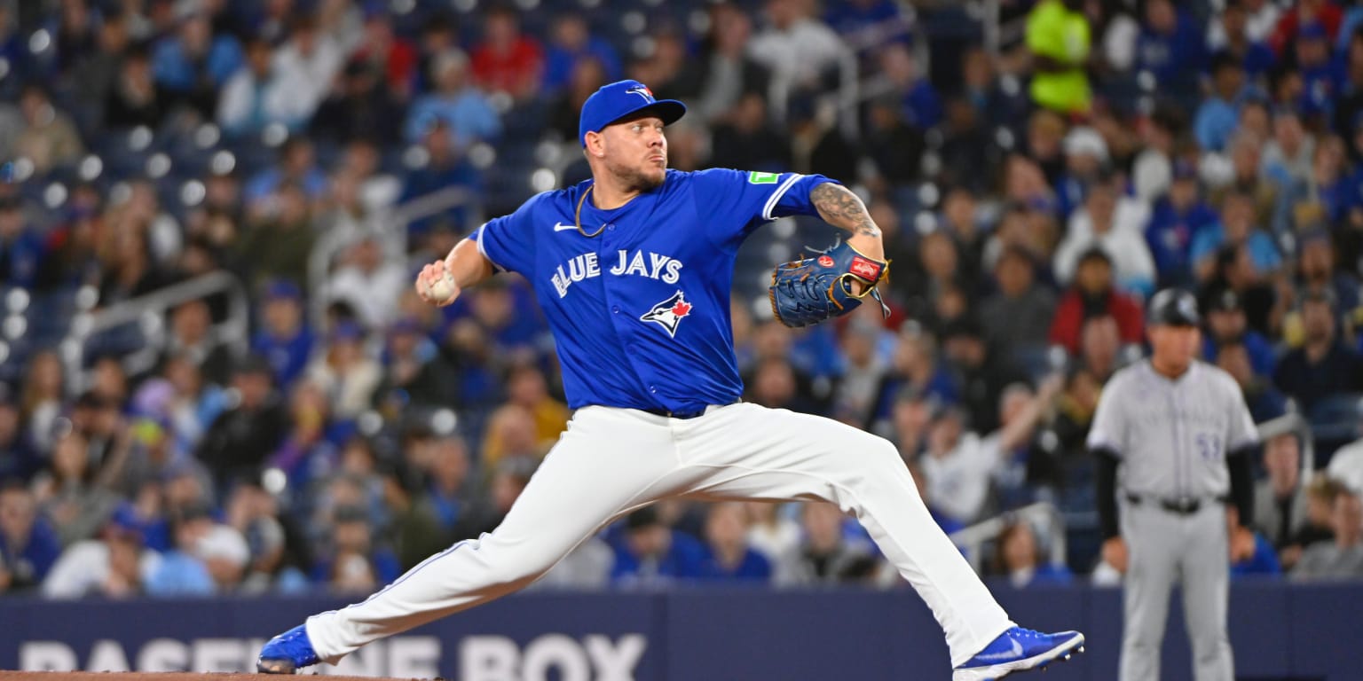 Yariel Rodríguez makes MLB debut in Blue Jays' win