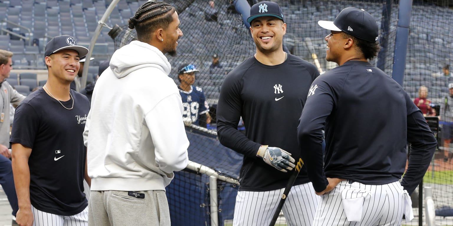Josh Hart, great-nephew of Elston Howard, throws first pitch at Yankee ...