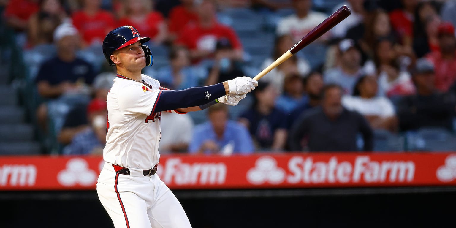 O’Hoppe pega su 15to jonrón en reves de Angels vs. Rockies