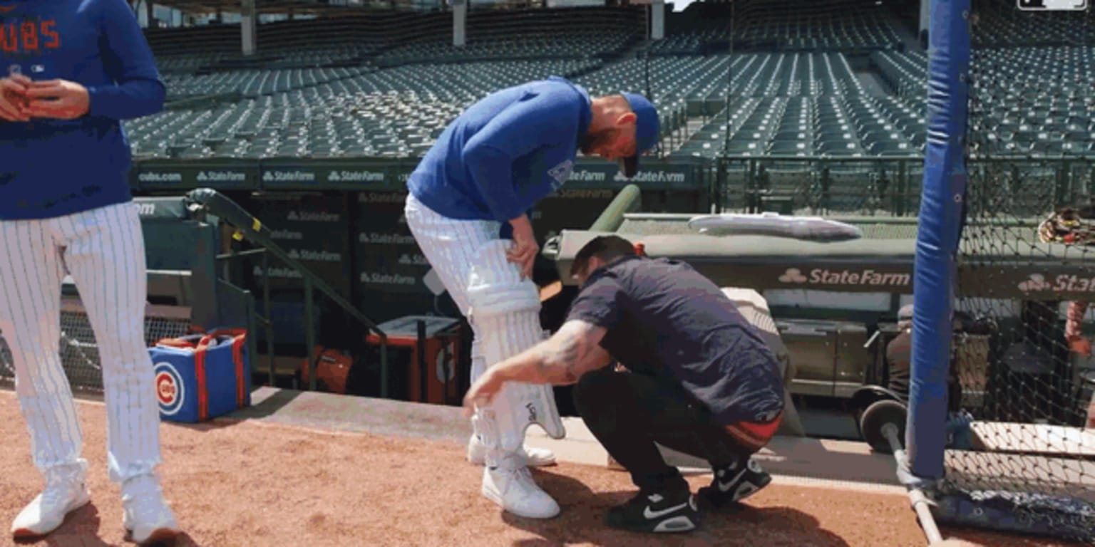 Cubs play cricket ahead of London Series