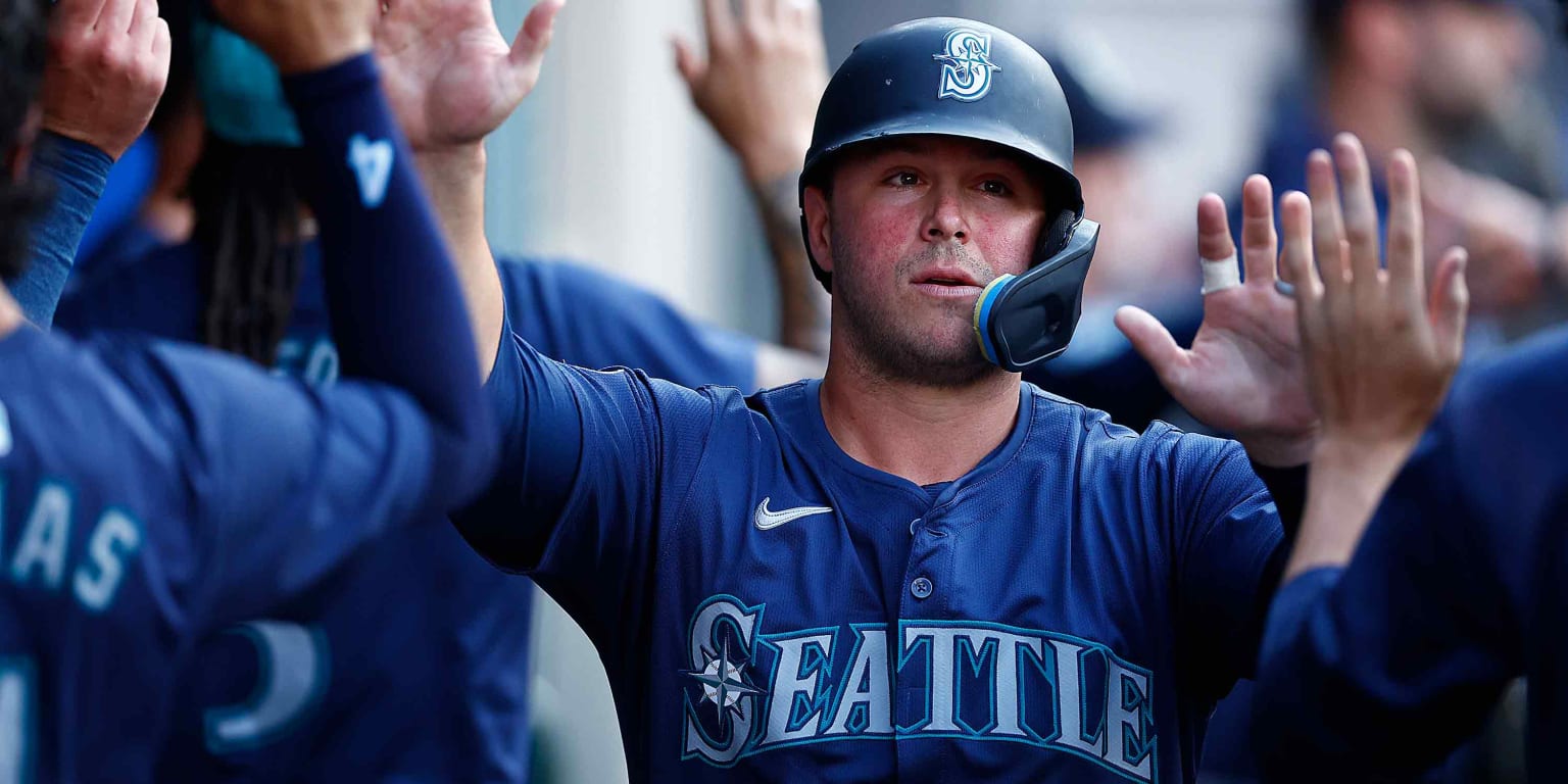 Ty France traded to Reds