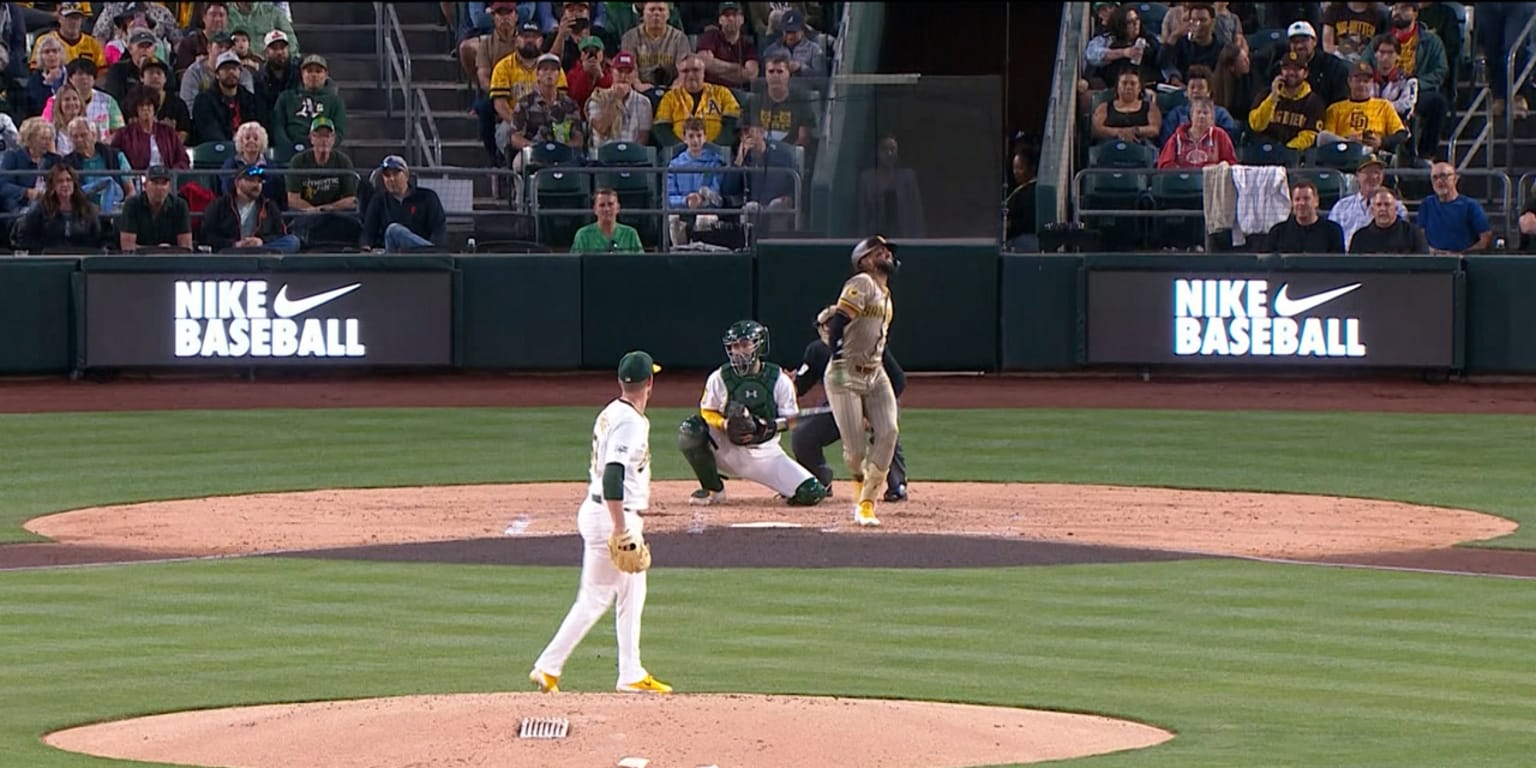 Fernando Tatis Jr., Jake Cronenworth exit with injuries